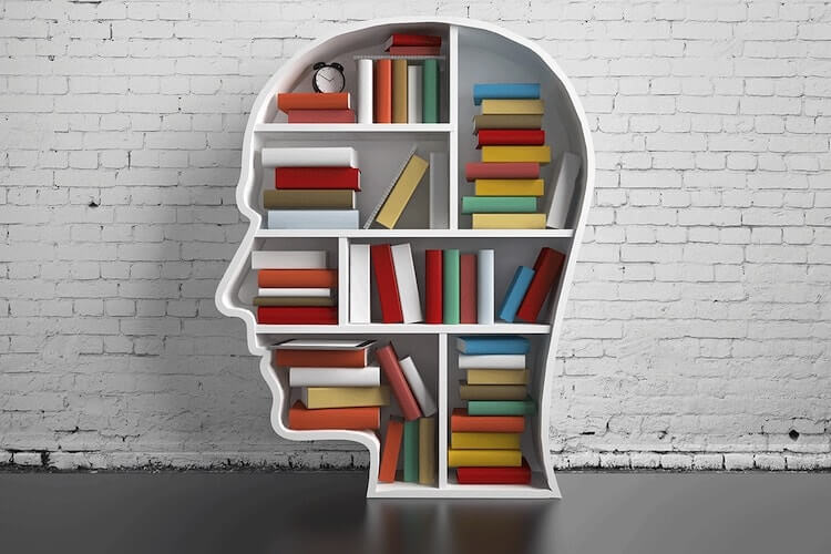 Come rapportarsi al libro ieri e oggi: il simbolo della cultura per ...