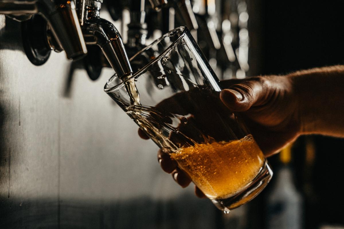 È vero che la birra rende più intelligente chi la beve? Scopriamolo ...